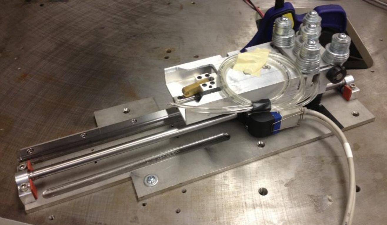 Galil – DMC-31012 משמש גם להנעת מפעיל סרוו לינארי של חברת Dunkermotoren ...